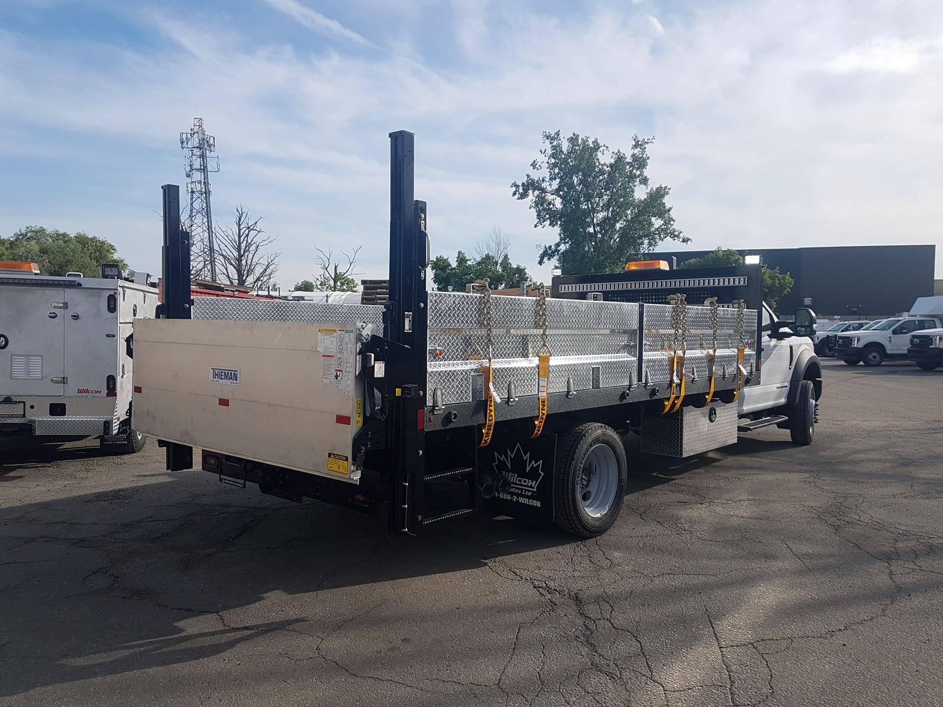 Wilcox Bodies Flat Deck Truck Bodies | Aluminum Flat Deck